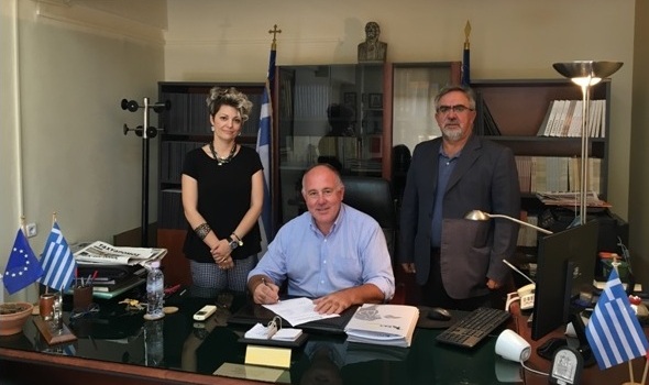 Υπεγράφησαν οι συμβάσεις σύνδεσης φυσικού αερίου για τα δημοτικά κτίρια ...