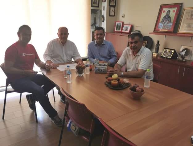 ΤΟΝ ΔΗΜΑΡΧΟ ΡΗΓΑ ΦΕΡΑΙΟΥ ΕΠΙΣΚΕΦΘΗΚΕ Ο ΒΟΥΛΕΥΤΗΣ ΝΔ ΜΑΓΝΗΣΙΑΣ, ΧΡΗΣΤΟΣ ...